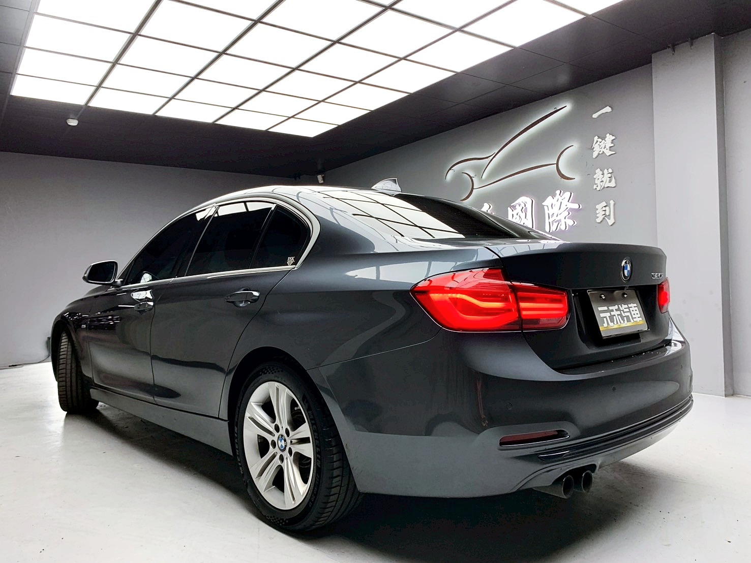 【BMW】中古車買賣－【(144) 2016/08月出廠 320i Sport 2.0】