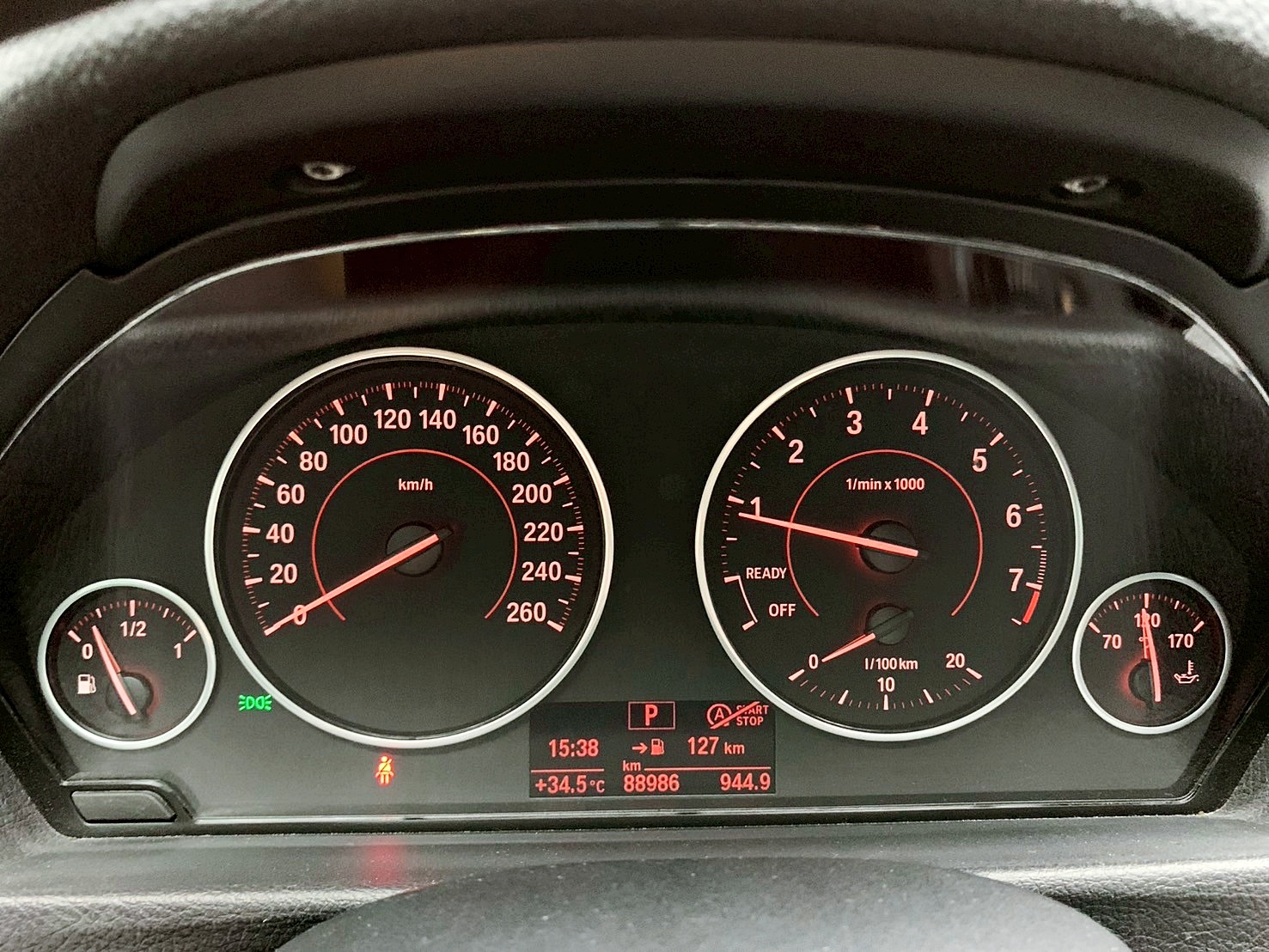 【BMW】中古車買賣－【(144) 2016/08月出廠 320i Sport 2.0】